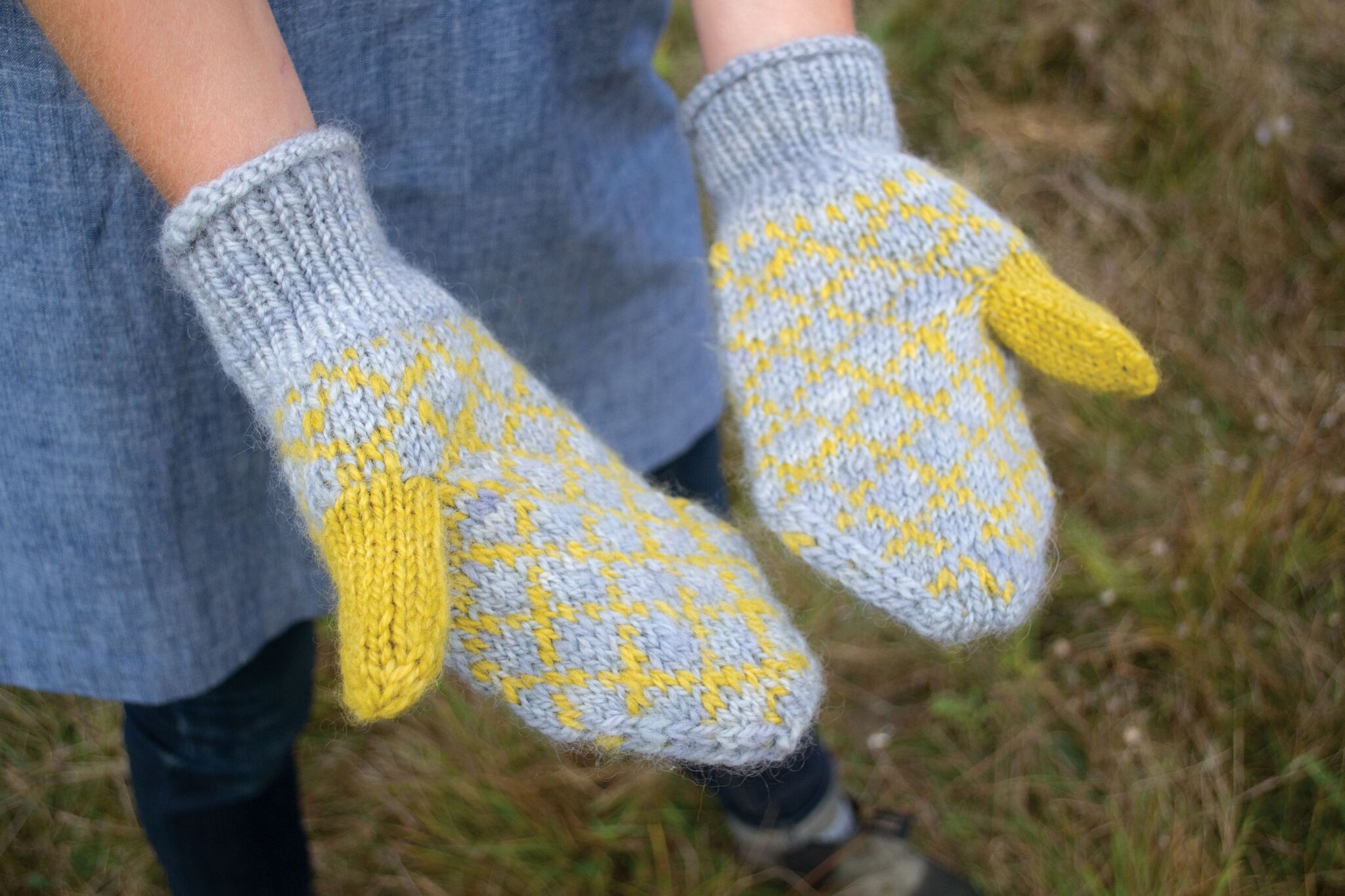Sunflower Mittens - Mary Jane Mucklestone